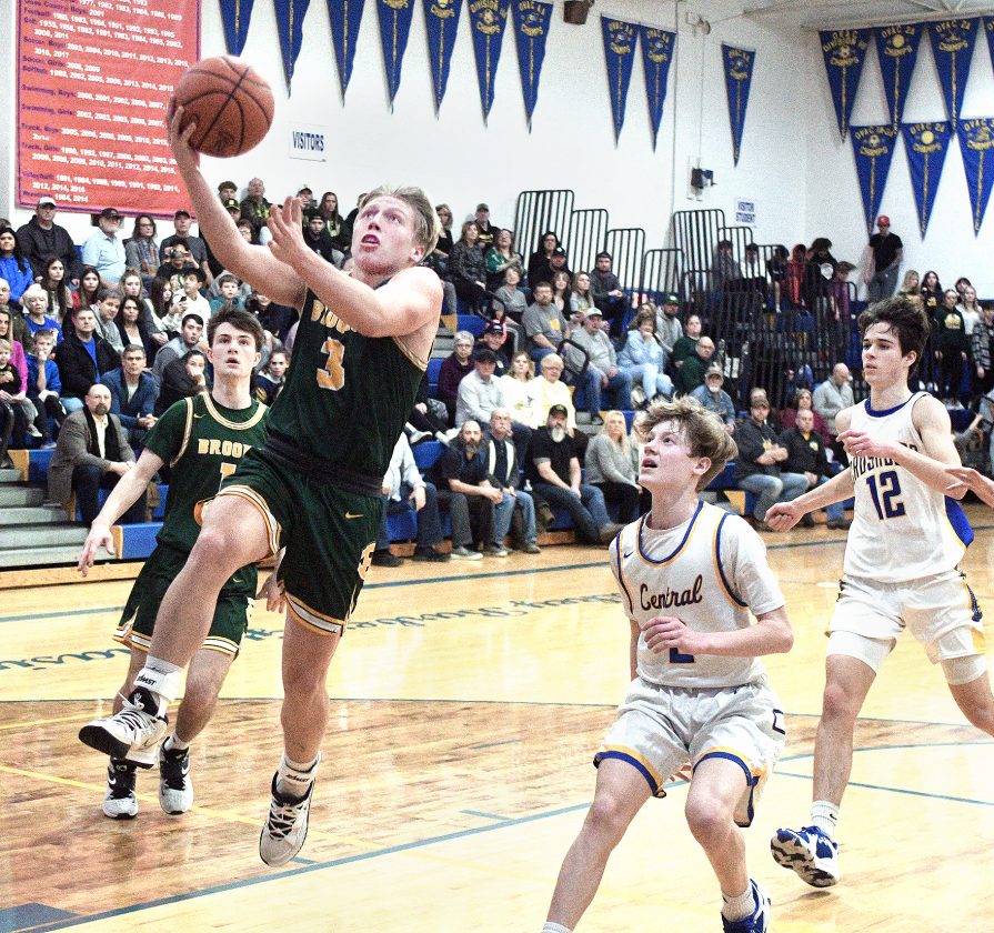 Brooke boys basketball clinches first winning season in nine years ...